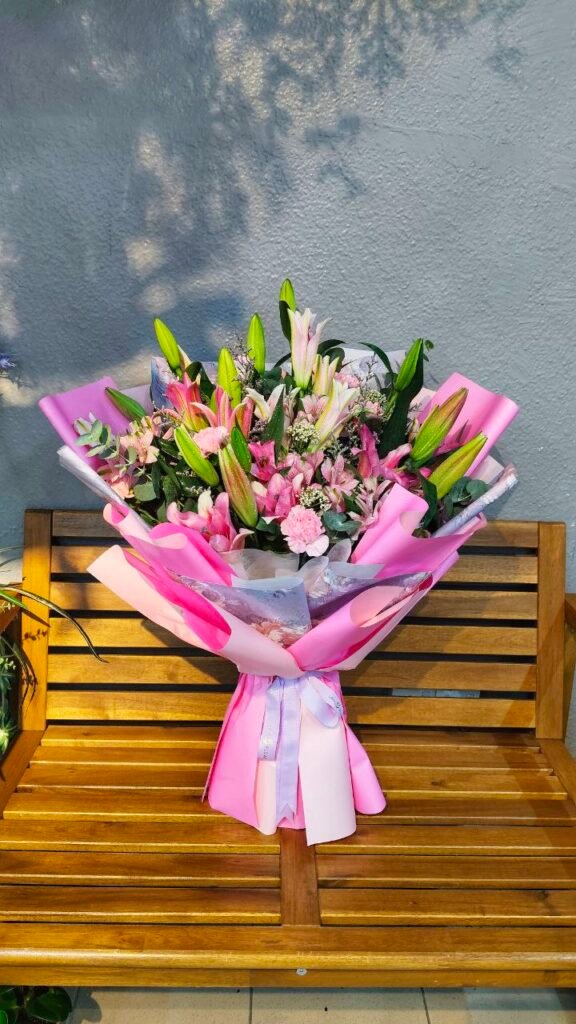 Lucia Lily Flower Bouquet - New Flower Market